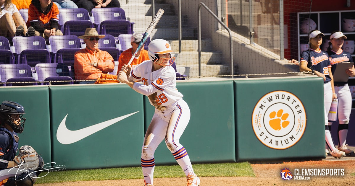 Tigers' Offense Takes Center Stage in 9-1 Rout of Charlotte 49ers ...