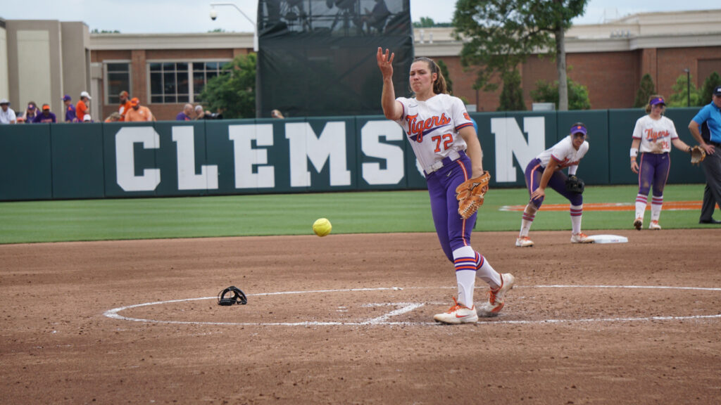 Clemson Tigers Dominate Auburn Tigers in 2023 Clemson Regional