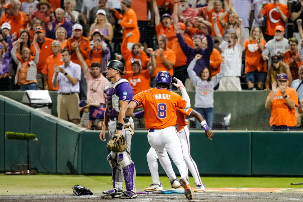 Clemson Tigers Win In Dramatic Fashion Over High Point - Clemson Sports ...